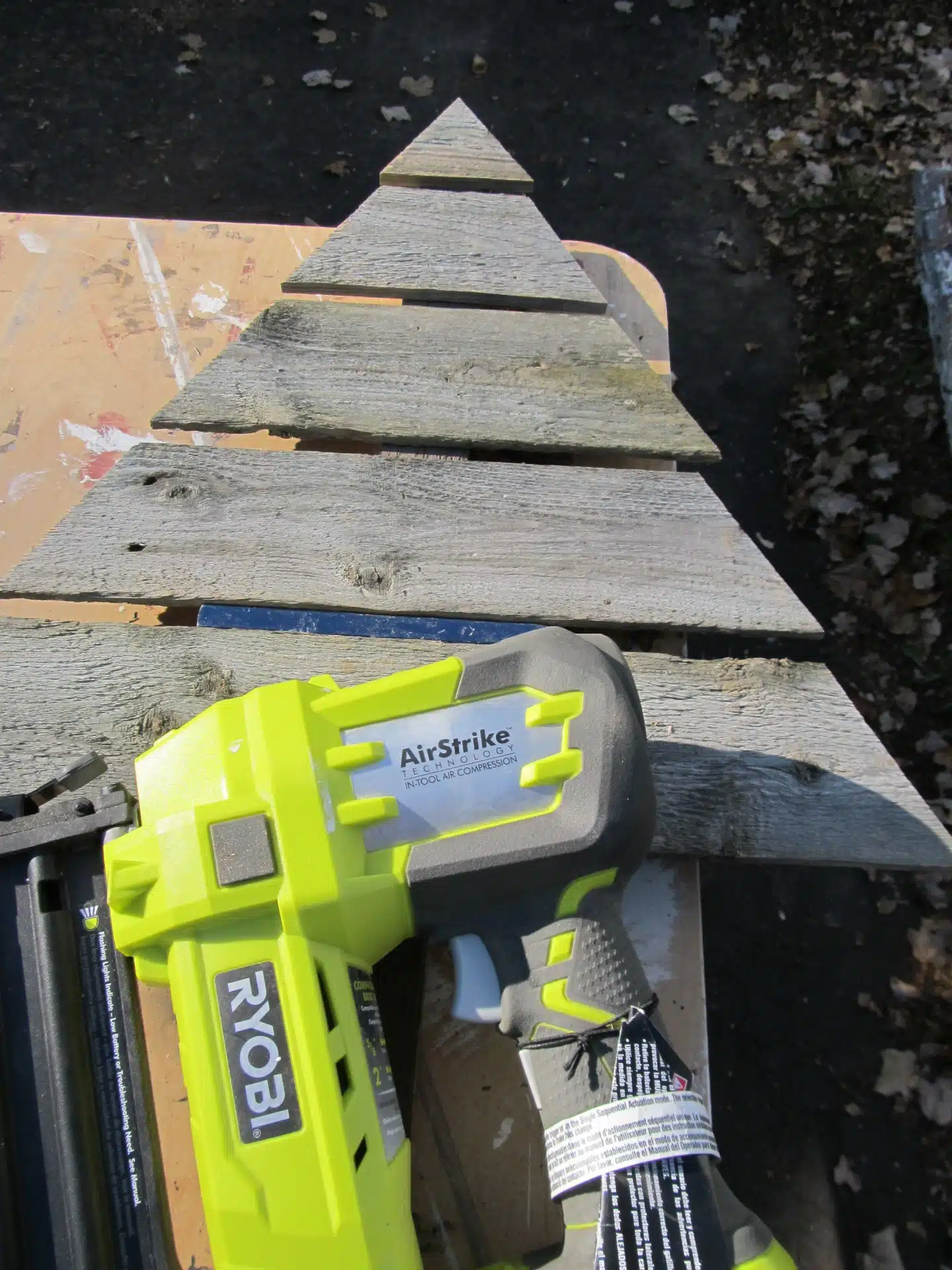 Reclaimed Wood Christmas Trees - My Repurposed Life®