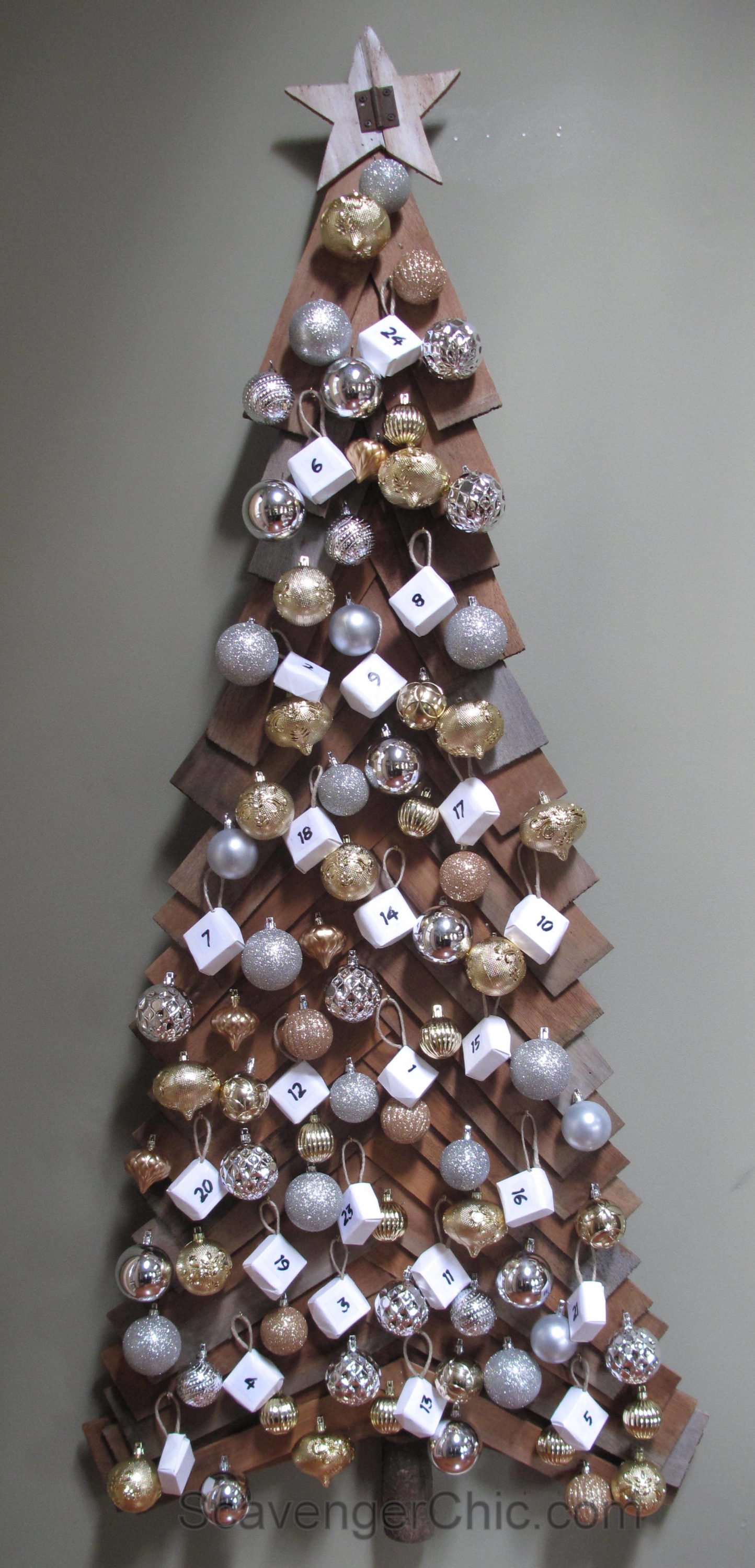 Pallet Wood Christmas Tree diy - My Repurposed Life®