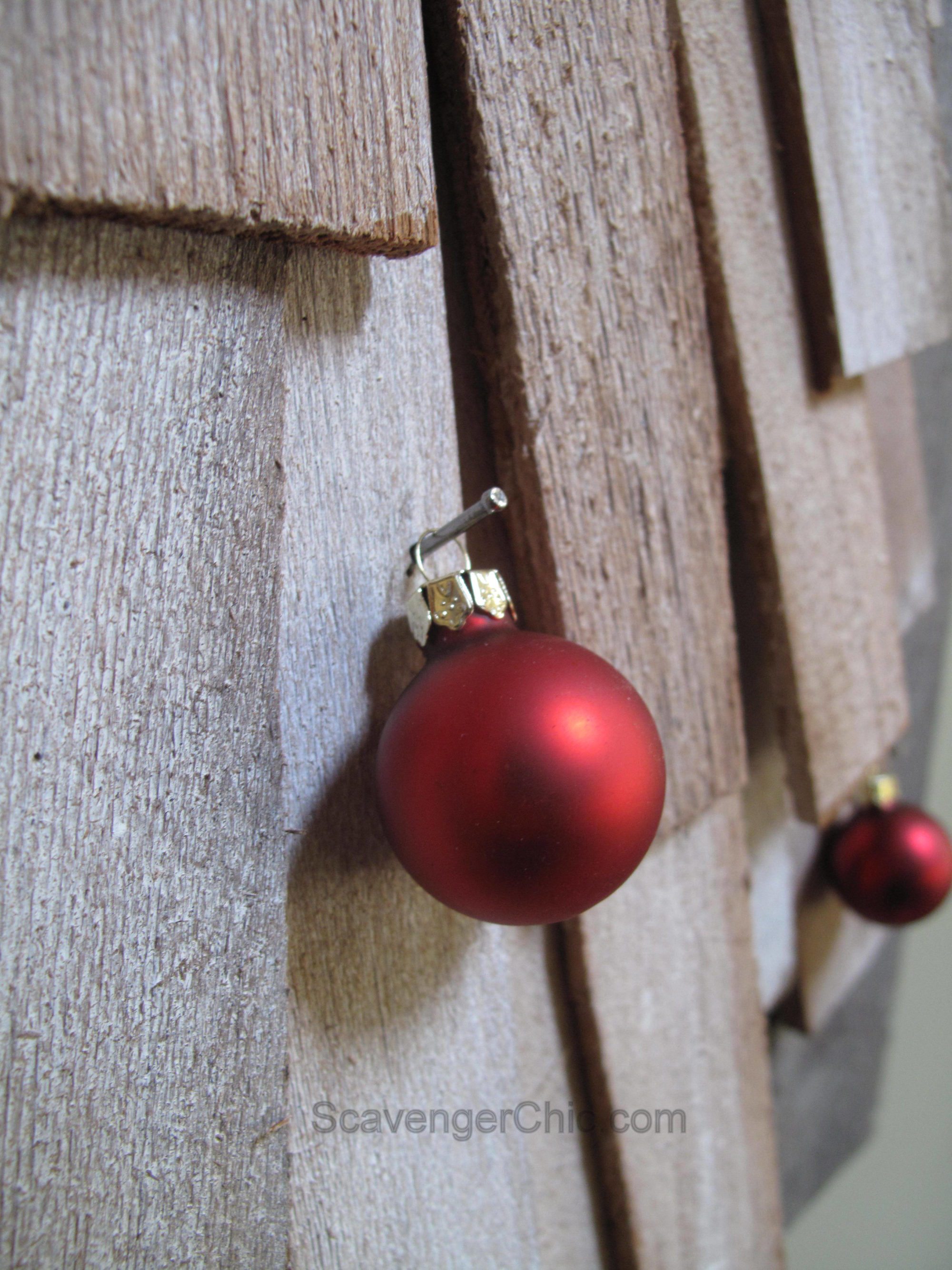 Pallet Wood Christmas Tree diy - My Repurposed Life®