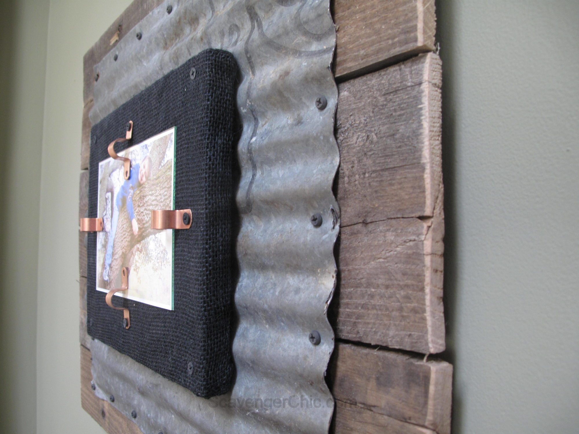 Corrugated Tin and Pallet Wood Frame - My Repurposed Life®
