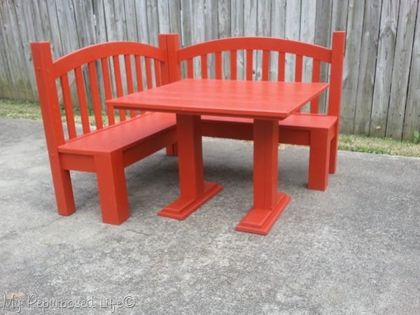 Corner Table Bench for the Kids (banquette) - My Repurposed Life®