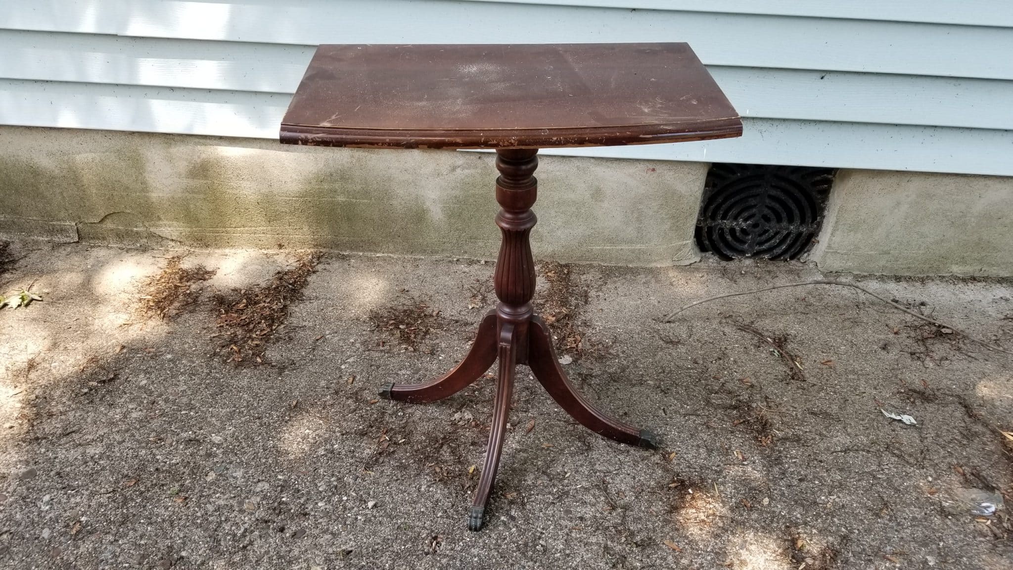 Small Claw Foot Table - My Repurposed Life®
