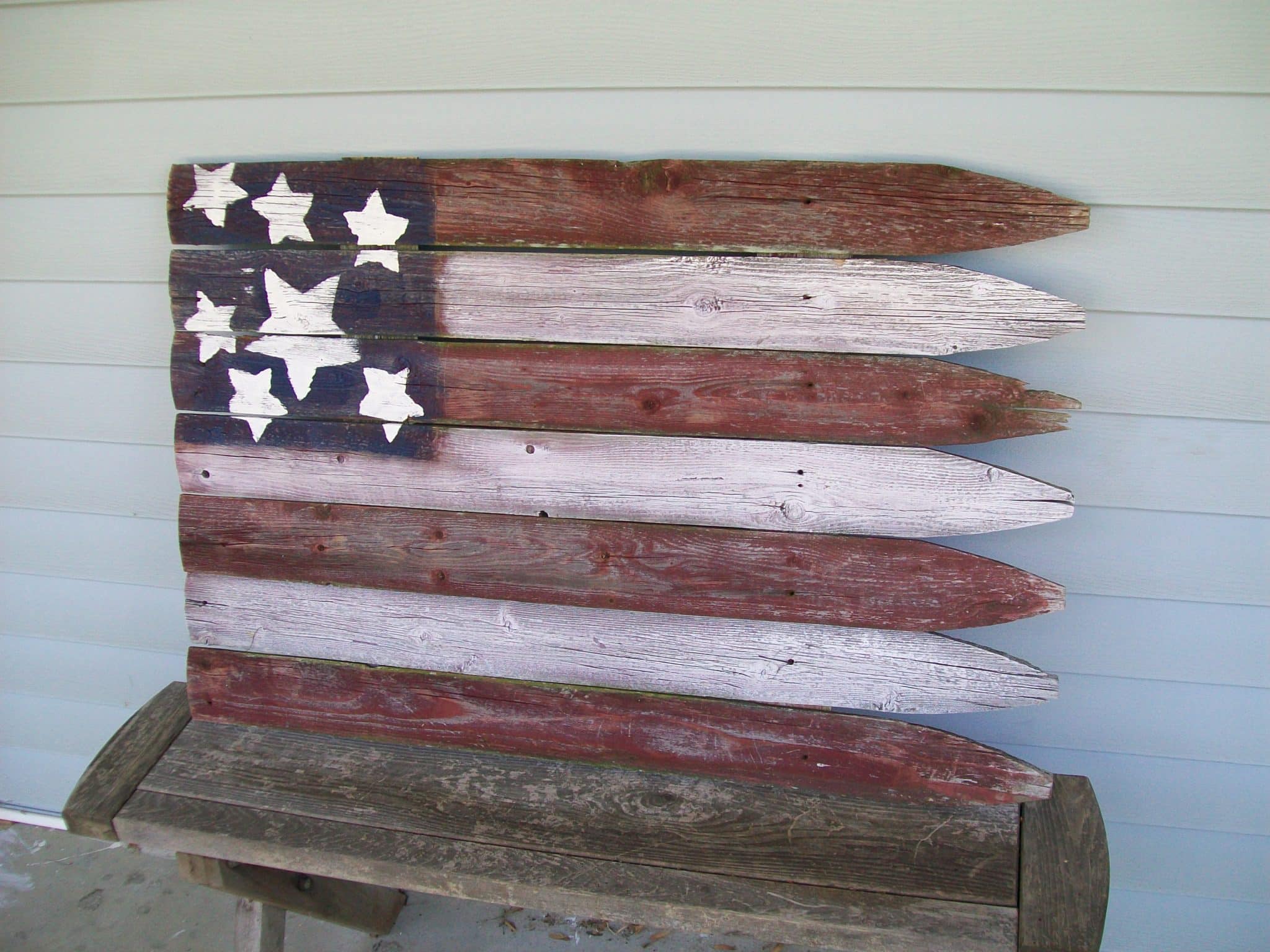 Rustic Flag for 4th of July - My Repurposed Life®