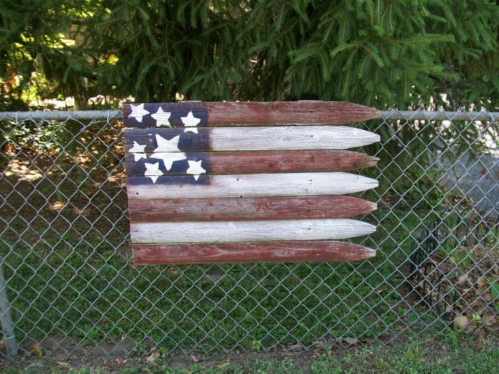 Rustic Flag for 4th of July - My Repurposed Life®