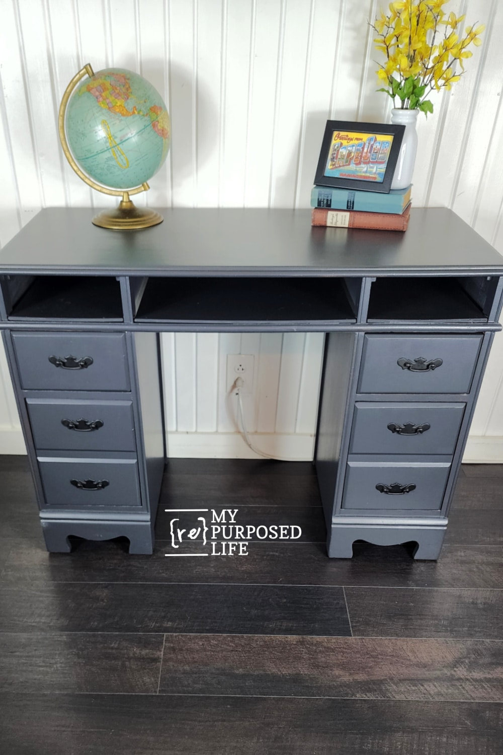Vintage Desk | Missing Drawers - My Repurposed Life®