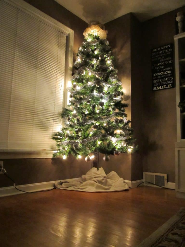 DIY Corner Christmas tree - My Repurposed Life®