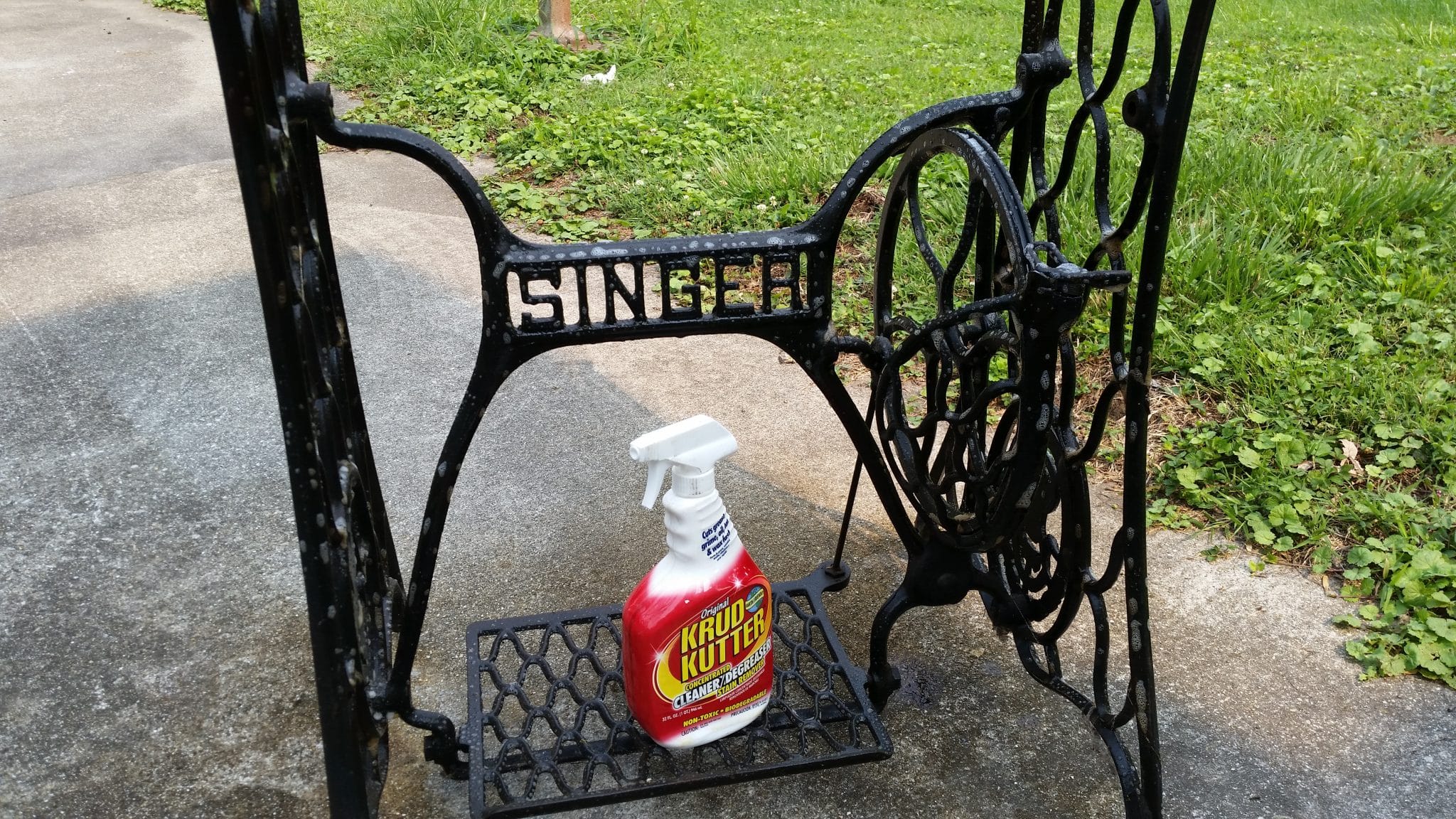 Repurposed Singer Sewing Machine Table | Easy Vintage Upcycle