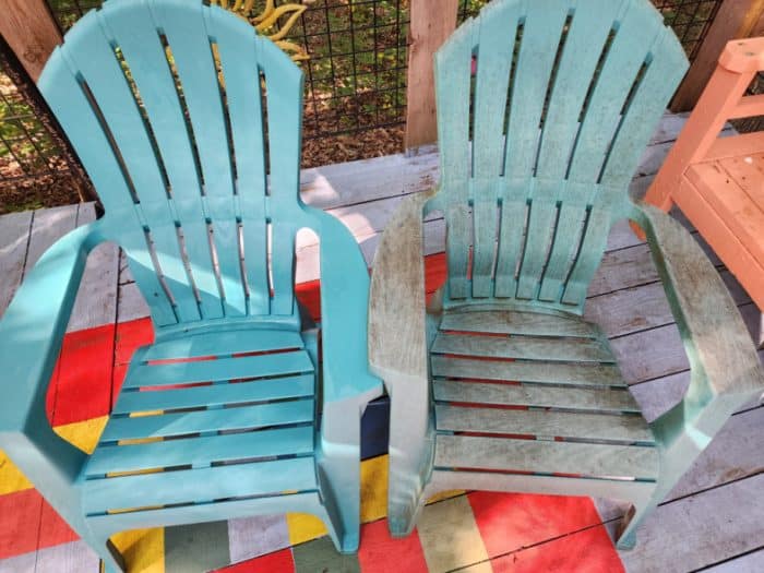 How to Refresh Old Plastic Adirondack Chairs with Spray Paint - My ...